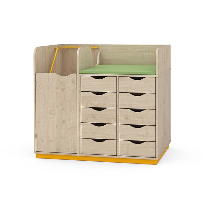 Bienvenue sur le site Les 3 Ours Meuble de change avec escalier à gauche